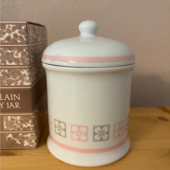 Avon | Accents | Vintage Avon Apothecary Jar 987 New In Box Collectible ...
